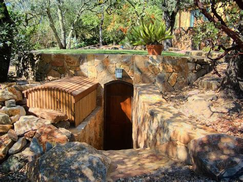 Best natural methods for long-term root cellar food storage? – The ...