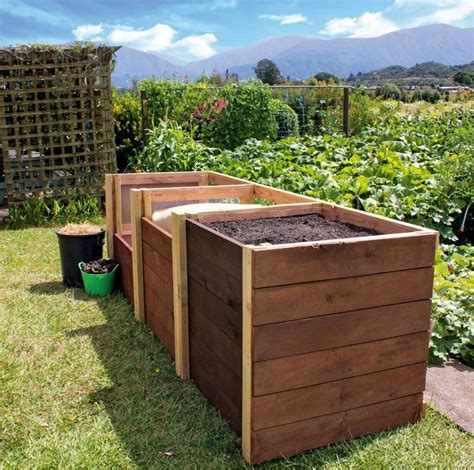 Easy DIY project to build a simple composting system for kitchen scraps ...